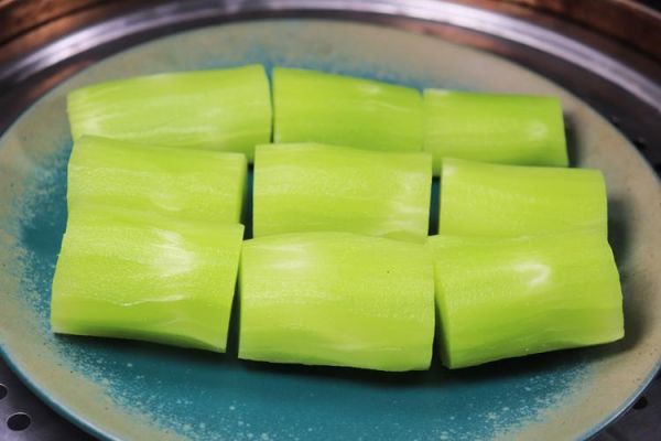 莴笋炒之前要不要焯水_莴笋焯水多久-第1张图片-山城妙识