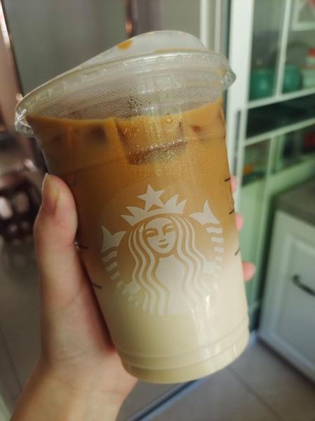 肯德基焦糖玛奇朵怎么喝_肯德基焦糖玛奇朵好喝吗-第1张图片-山城妙识 肯德基焦糖玛奇朵怎么喝_肯德基焦糖玛奇朵好喝吗-第1张图片-山城妙识