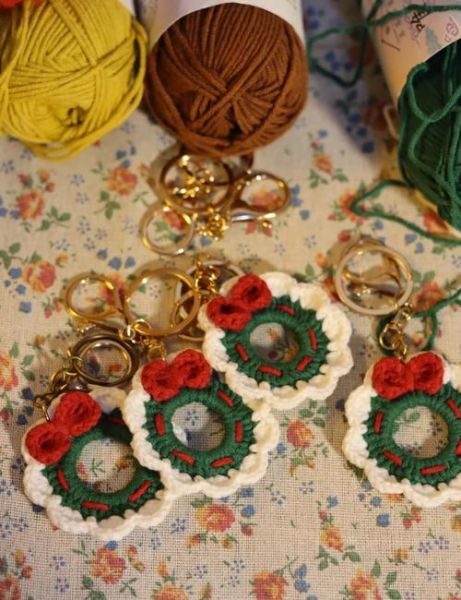 圣诞花环怎么做_圣诞花环挂哪里-第1张图片-山城妙识