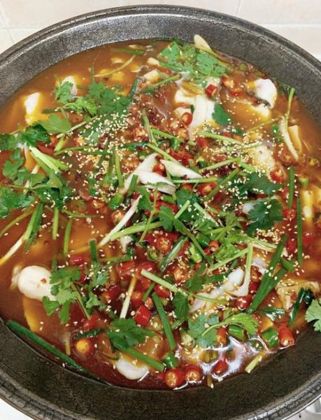 水煮草鱼怎么做才嫩又入味_水煮草鱼家常做法步骤-第1张图片-山城妙识