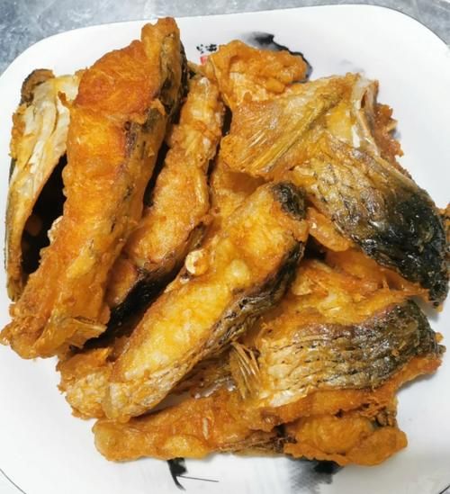 怎样炸鱼又香又脆_炸鱼外酥里嫩技巧-第3张图片-山城妙识