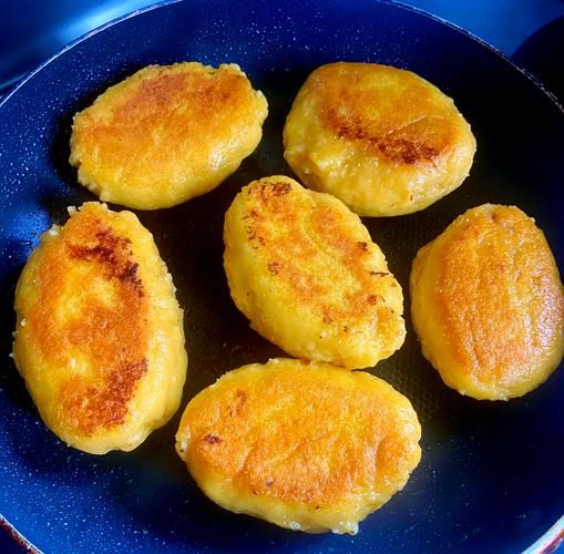 新鲜玉米饼的家常做法_玉米饼怎么做好吃又松软-第1张图片-山城妙识