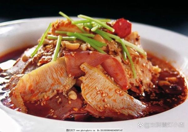 夫妻肺片红油怎么做_正宗红油配方比例-第1张图片-山城妙识 夫妻肺片红油怎么做_正宗红油配方比例-第1张图片-山城妙识