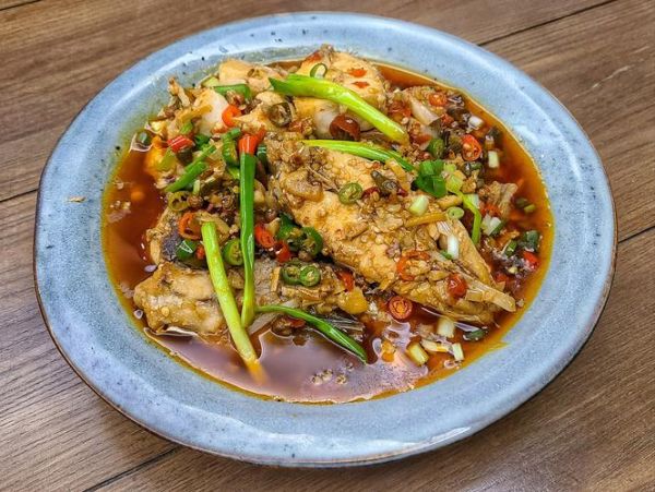 泡椒干烧耗儿鱼怎么做_耗儿鱼去腥技巧-第2张图片-山城妙识