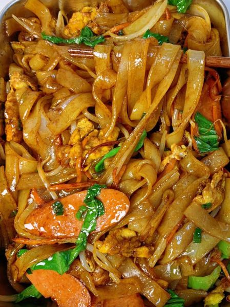 炒河粉怎么才不粘锅_炒河粉不粘锅技巧-第3张图片-山城妙识