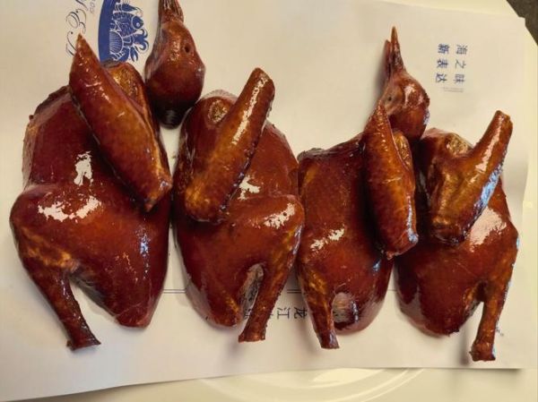 脆皮乳鸽怎么做_乳鸽皮脆肉嫩秘诀-第2张图片-山城妙识