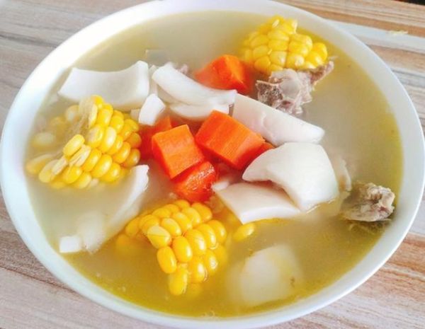 新鲜椰子肉可以生吃吗_生吃椰子肉安全吗-第1张图片-山城妙识