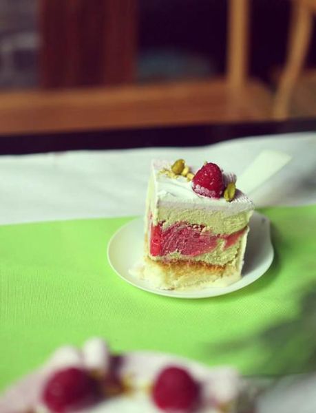 冰淇淋蛋糕冷藏还是冷冻_能放几天不变质-第1张图片-山城妙识