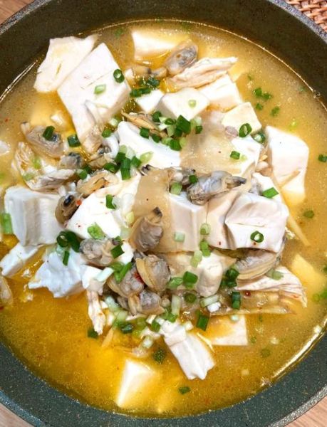 海鲜豆腐汤怎么做好吃_海鲜豆腐汤的家常做法-第1张图片-山城妙识