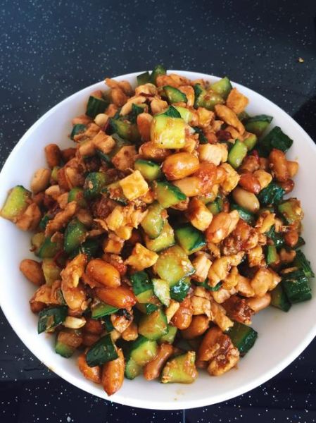 宫保鸡丁的宫保指什么_宫保鸡丁名称由来-第2张图片-山城妙识