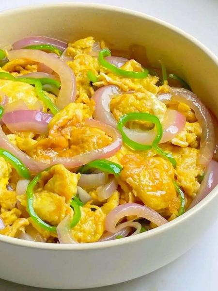 洋葱炒鸡蛋能减肥吗_洋葱炒鸡蛋热量高吗-第1张图片-山城妙识