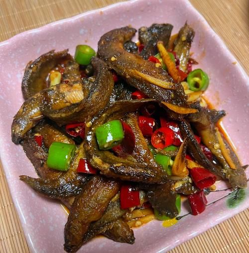 泥鳅怎么做好吃_泥鳅的家常做法-第3张图片-山城妙识