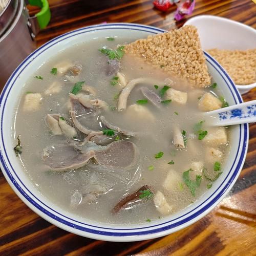 南京鸭血粉丝汤哪家最正宗_鸭血粉丝汤怎么做才地道-第2张图片-山城妙识