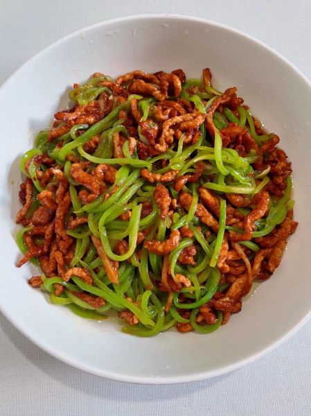 莴笋炒肉怎么炒好吃_莴笋炒肉图片大全-第1张图片-山城妙识