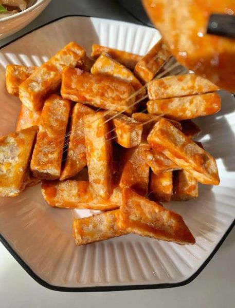 拔丝芋头芋头要炸多久_拔丝芋头炸多久才金黄酥脆-第1张图片-山城妙识