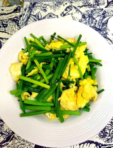 韭菜花炒蛋怎么炒好吃_韭菜花炒蛋要不要焯水-第2张图片-山城妙识