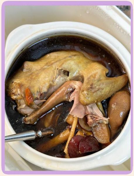 鸽子汤怎么炖好喝_鸽子汤的做法大全-第1张图片-山城妙识