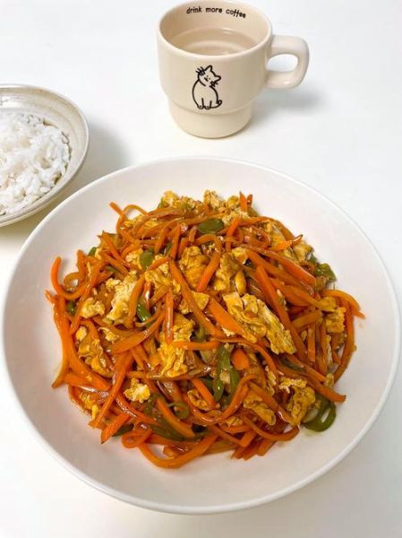 红萝卜炒鸡蛋怎么做_红萝卜炒鸡蛋的营养价值-第2张图片-山城妙识