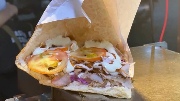 土耳其烤肉卷饼怎么做_土耳其烤肉卷饼热量高吗-第3张图片-山城妙识