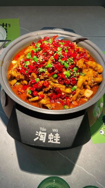 牛蛙干锅怎么做_牛蛙干锅需要焯水吗-第1张图片-山城妙识