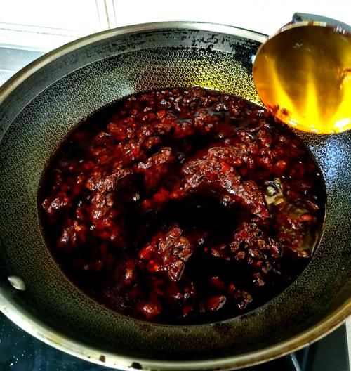 熬豆瓣酱怎么熬最香_豆瓣酱怎么做才红亮不苦-第1张图片-山城妙识
