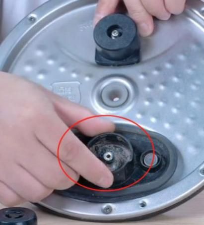 美的电压力锅排气阀怎么使用_排气阀一直喷气怎么办-第2张图片-山城妙识
