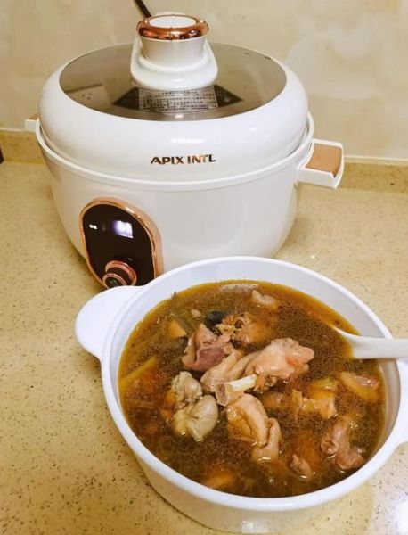 电压力锅炖鸡要多长时间_电压力锅炖鸡做法步骤-第1张图片-山城妙识 电压力锅炖鸡要多长时间_电压力锅炖鸡做法步骤-第1张图片-山城妙识