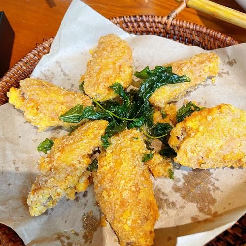 蛋黄鸡翅怎么做_家常做法窍门-第3张图片-山城妙识