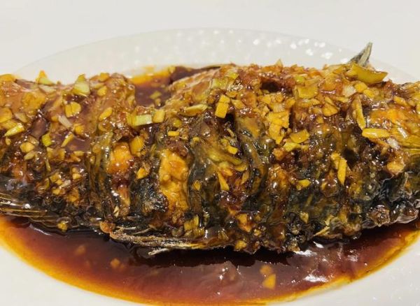 糖醋鲤鱼的家常做法视频_糖醋鲤鱼怎么做才酥脆-第2张图片-山城妙识