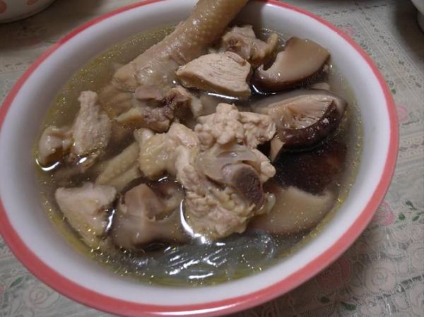 红枣香菇鸡汤怎么炖好喝_红枣香菇鸡汤的做法窍门-第2张图片-山城妙识 红枣香菇鸡汤怎么炖好喝_红枣香菇鸡汤的做法窍门-第2张图片-山城妙识