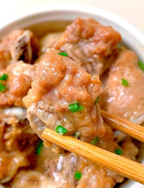 芋头蒸排骨怎么做_蒸多久才软糯-第3张图片-山城妙识