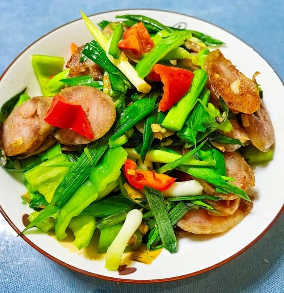 蒜苗炒蘑菇怎么炒好吃_家常做法窍门-第3张图片-山城妙识