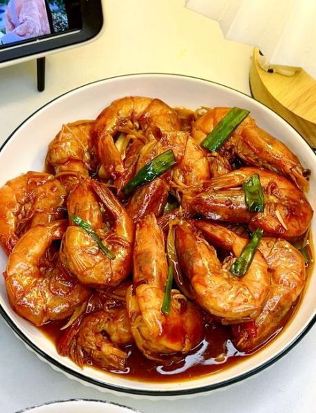 红烧大虾怎么做才入味_红烧大虾去腥技巧-第1张图片-山城妙识 红烧大虾怎么做才入味_红烧大虾去腥技巧-第1张图片-山城妙识