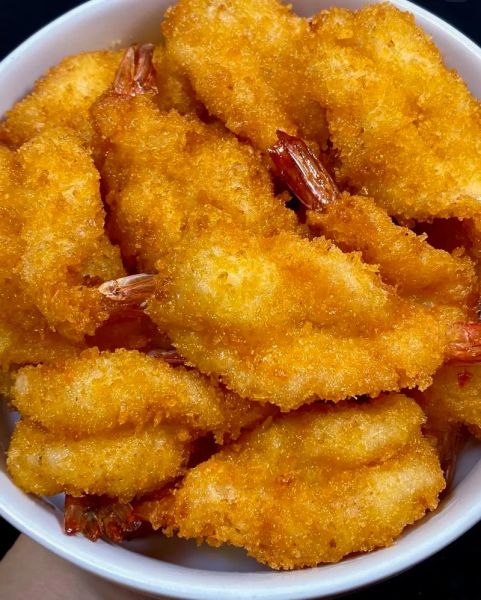 面包糠炸虾怎么做_炸虾酥脆不掉壳技巧-第1张图片-山城妙识