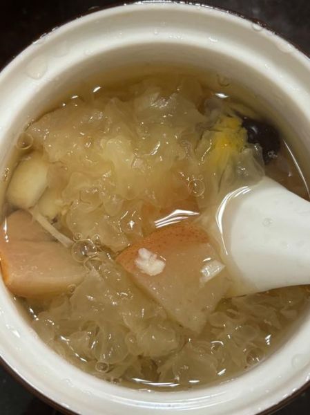 白木耳要泡多久才能煮_白木耳泡发时间多久合适-第3张图片-山城妙识