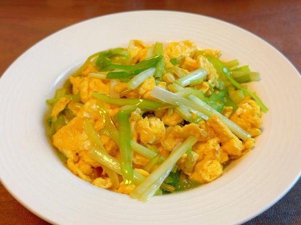 炒韭黄搭配什么菜好吃窍门_韭黄炒蛋要不要先炒韭黄-第1张图片-山城妙识 炒韭黄搭配什么菜好吃窍门_韭黄炒蛋要不要先炒韭黄-第1张图片-山城妙识