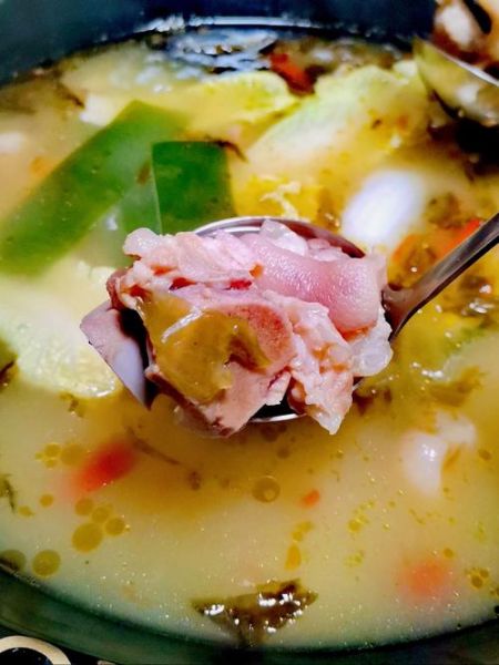 猪手煲什么汤好喝_猪手汤搭配什么食材-第1张图片-山城妙识