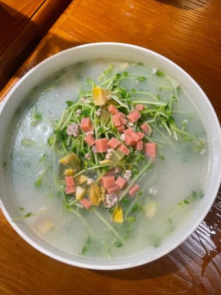 上汤豆苗皮蛋怎么做_上汤豆苗皮蛋窍门-第3张图片-山城妙识