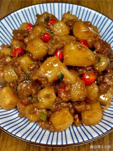 没有肉的土豆怎样炖好吃_不放肉也能香浓的秘诀-第3张图片-山城妙识 没有肉的土豆怎样炖好吃_不放肉也能香浓的秘诀-第3张图片-山城妙识