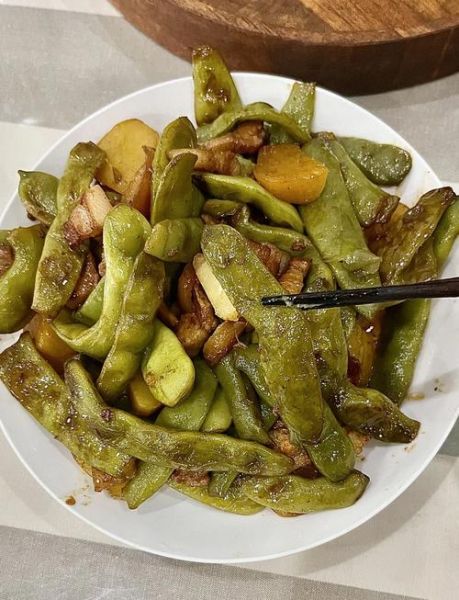 红烧肉炖土豆豆角怎么做_红烧肉炖土豆豆角的家常做法-第1张图片-山城妙识 红烧肉炖土豆豆角怎么做_红烧肉炖土豆豆角的家常做法-第1张图片-山城妙识