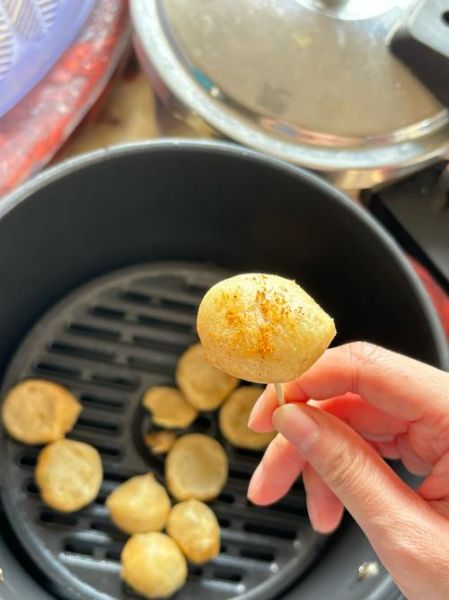 炸鱼丸怎么做_炸鱼丸为什么外酥里嫩-第1张图片-山城妙识