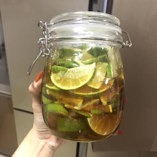 青柠檬泡蜂蜜的正确做法_青柠檬蜂蜜保存多久-第3张图片-山城妙识 青柠檬泡蜂蜜的正确做法_青柠檬蜂蜜保存多久-第3张图片-山城妙识