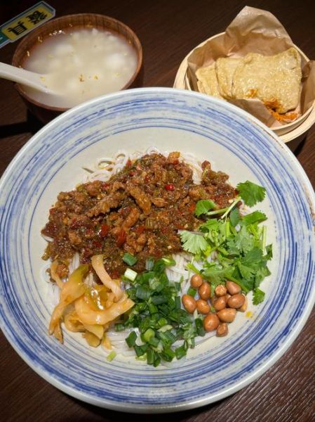 拌米粉怎么做_拌米粉用什么酱好吃-第2张图片-山城妙识