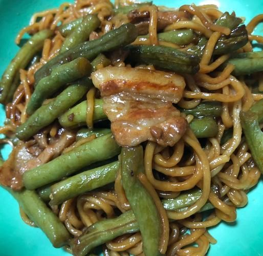 扁豆焖面的扁豆要先焯水吗_焯水还是直接炒-第2张图片-山城妙识 扁豆焖面的扁豆要先焯水吗_焯水还是直接炒-第2张图片-山城妙识