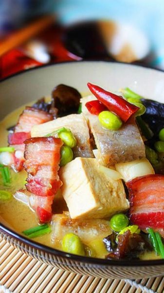 腊肉炖什么菜最好吃_腊肉炖菜推荐-第1张图片-山城妙识