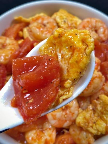 西红柿炒虾仁怎么做_西红柿炒虾仁家常做法-第3张图片-山城妙识