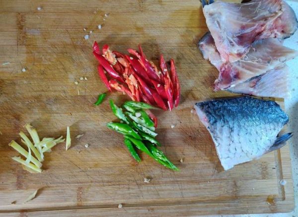 煎鱼块怎么不粘锅_家常做法窍门-第3张图片-山城妙识 煎鱼块怎么不粘锅_家常做法窍门-第3张图片-山城妙识