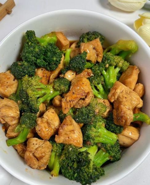 鸡胸肉炒什么最好吃_鸡胸肉炒什么菜最嫩-第1张图片-山城妙识