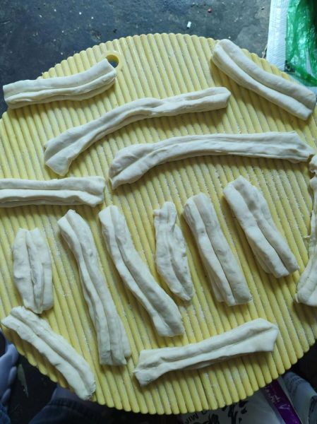 油条怎么做才蓬松_家庭自制油条步骤-第2张图片-山城妙识