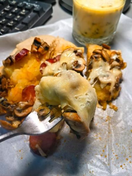 烤箱200度烤披萨要多久_披萨烤多久才熟-第2张图片-山城妙识